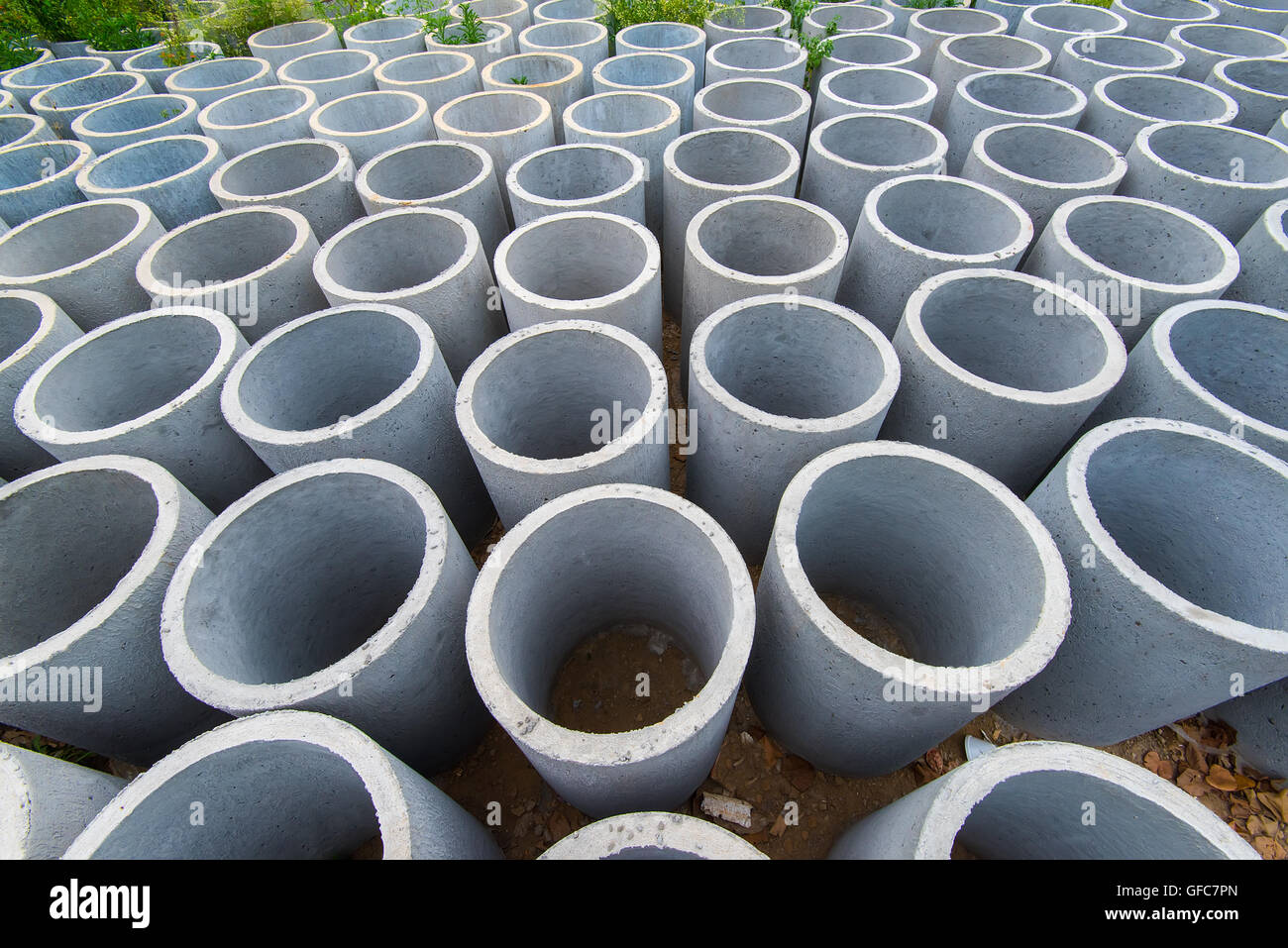 Piled foundation hi-res stock photography and images - Alamy