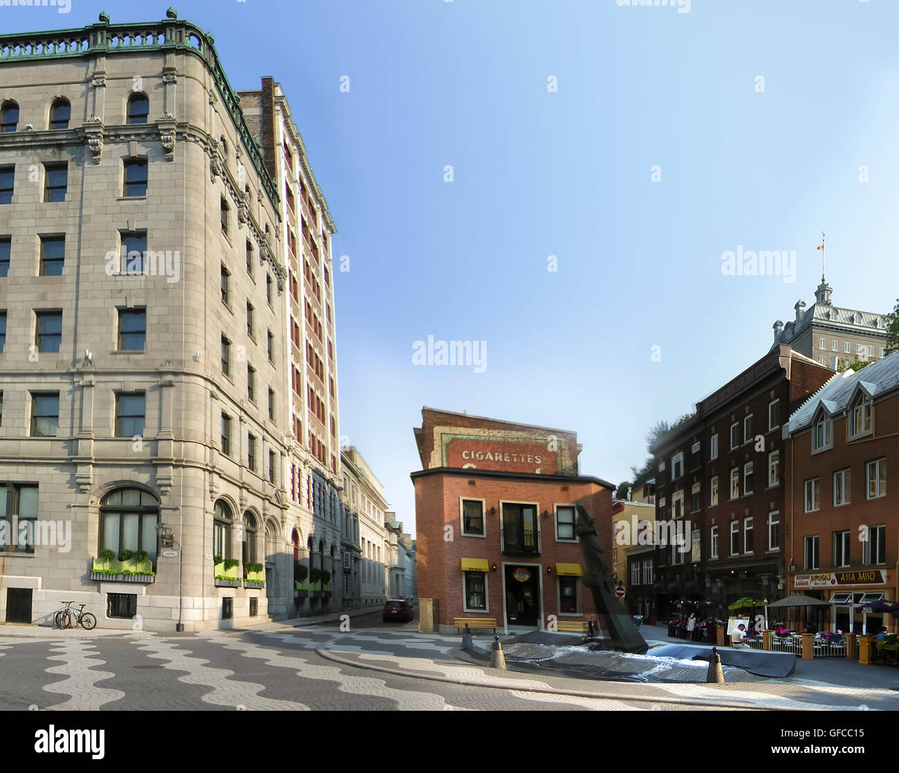 Cigarette shop view hi-res stock photography and images - Alamy
