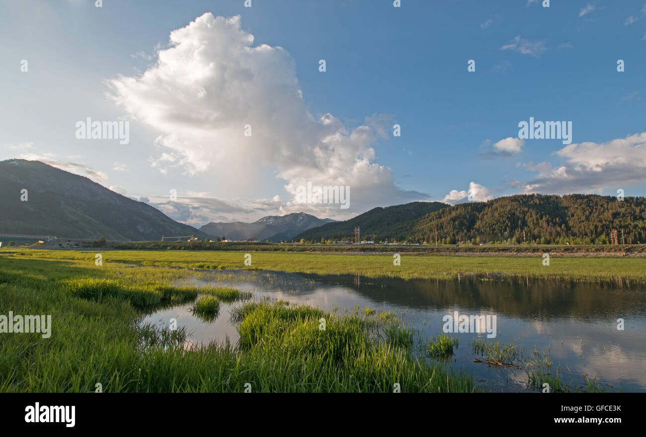 Snake river embankment hi-res stock photography and images - Alamy