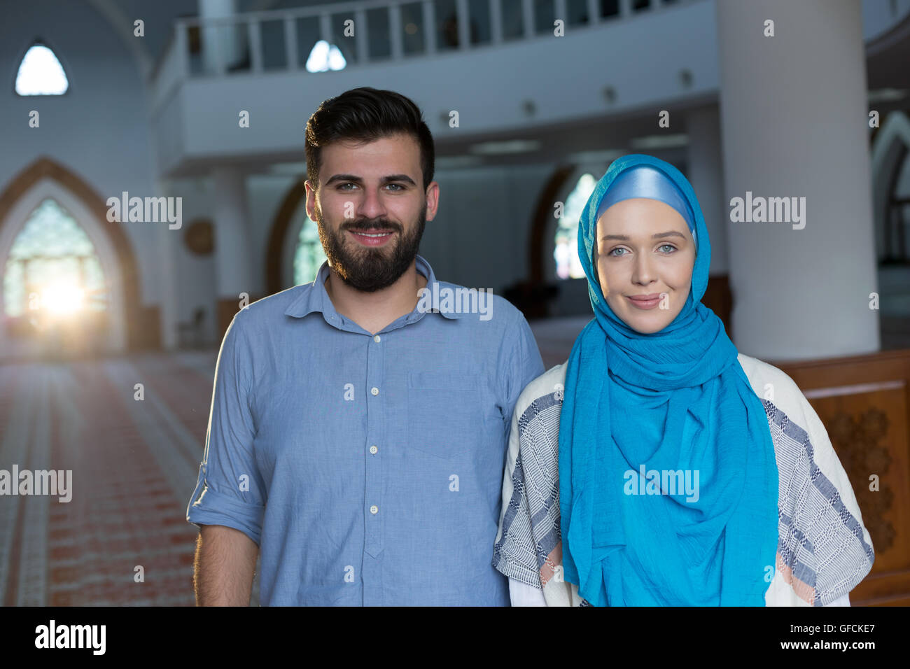 Arabic couple together Stock Photo - Alamy