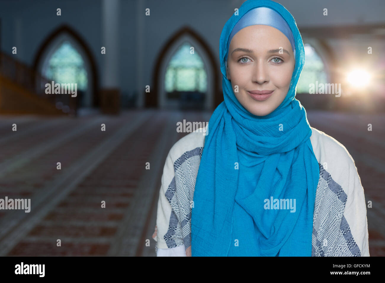 Harem look hi-res stock photography and images - Alamy