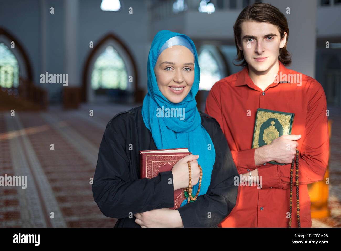 Arabic couple together Stock Photo - Alamy