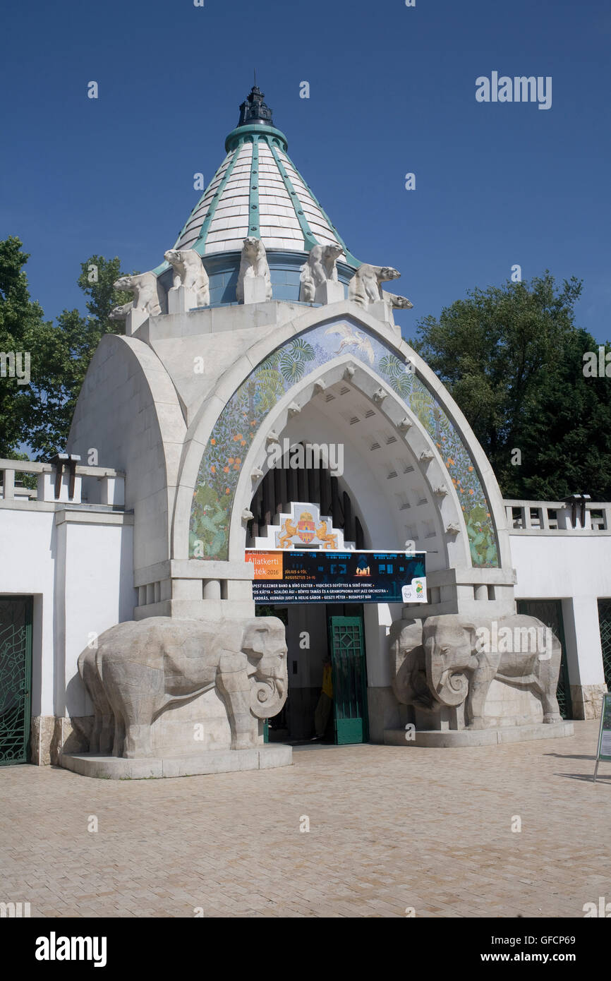 Budapest zoo hi-res stock photography and images - Alamy
