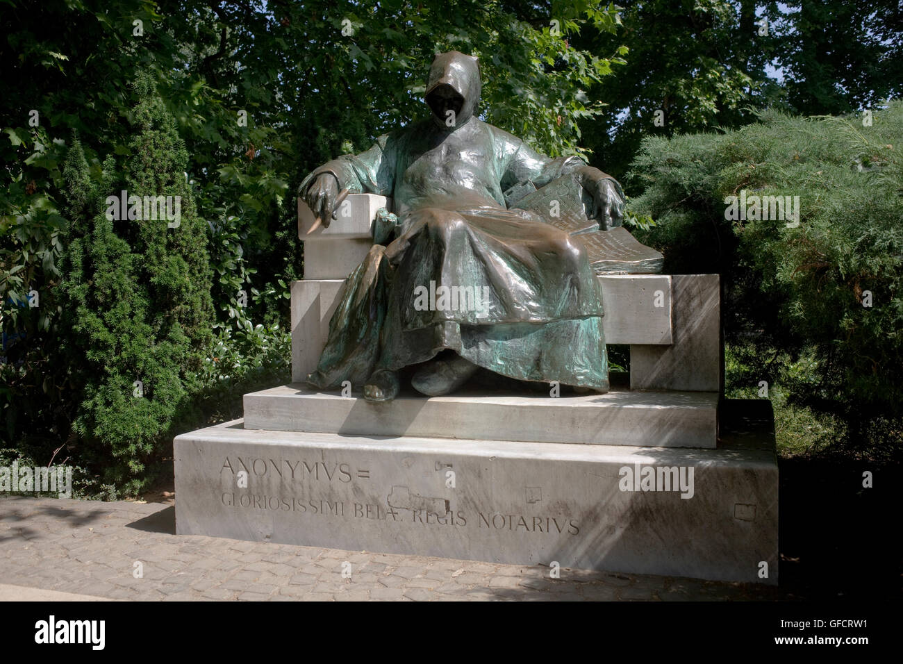 Anonymous statue hi-res stock photography and images - Alamy