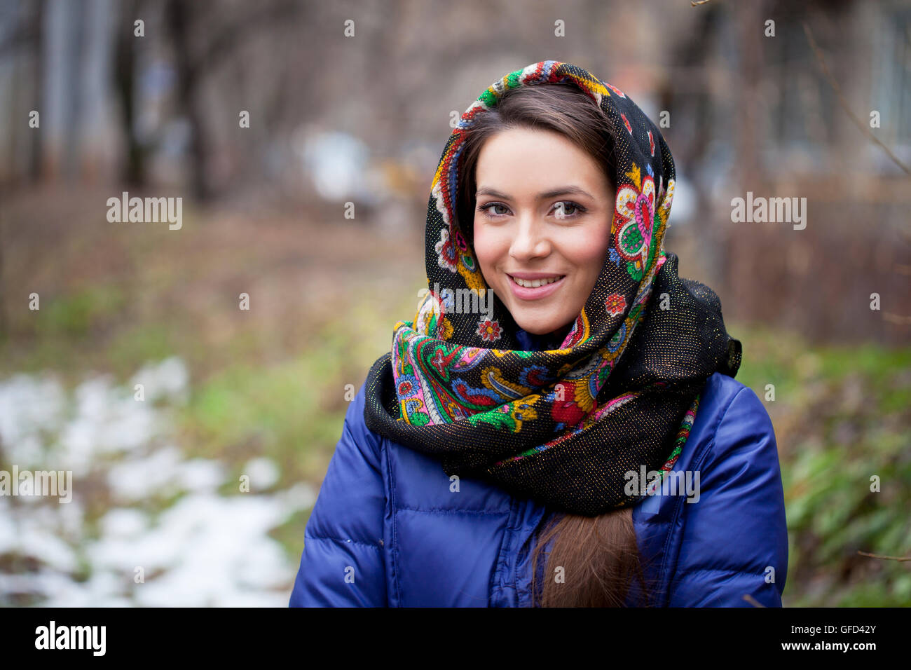 Russian beauty woman in the national patterned shawl Stock Photo - Alamy