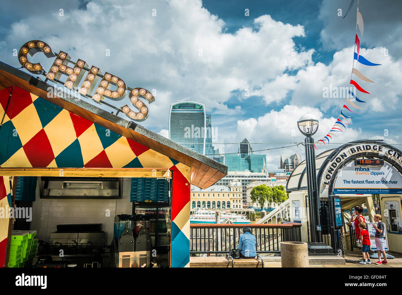 Fish chips signage hi-res stock photography and images - Alamy