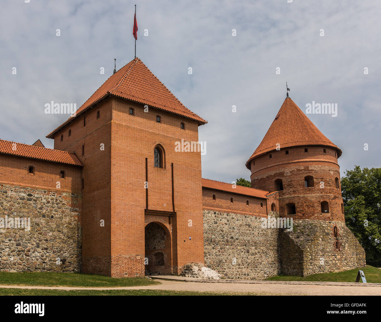Gate to the Trakai red brick castle in Lithuania Stock Photo - Alamy