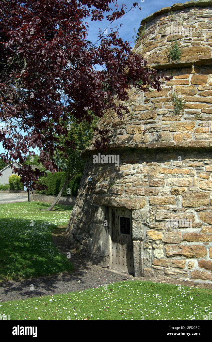 Doocot (dovecote) along Lade Brae, St Andrews, Scotland Stock Photo - Alamy