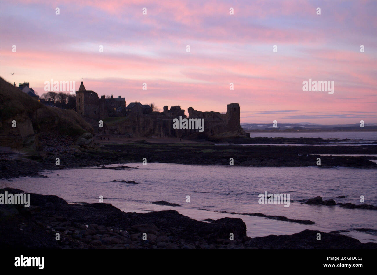 St andrews skyline hi-res stock photography and images - Alamy
