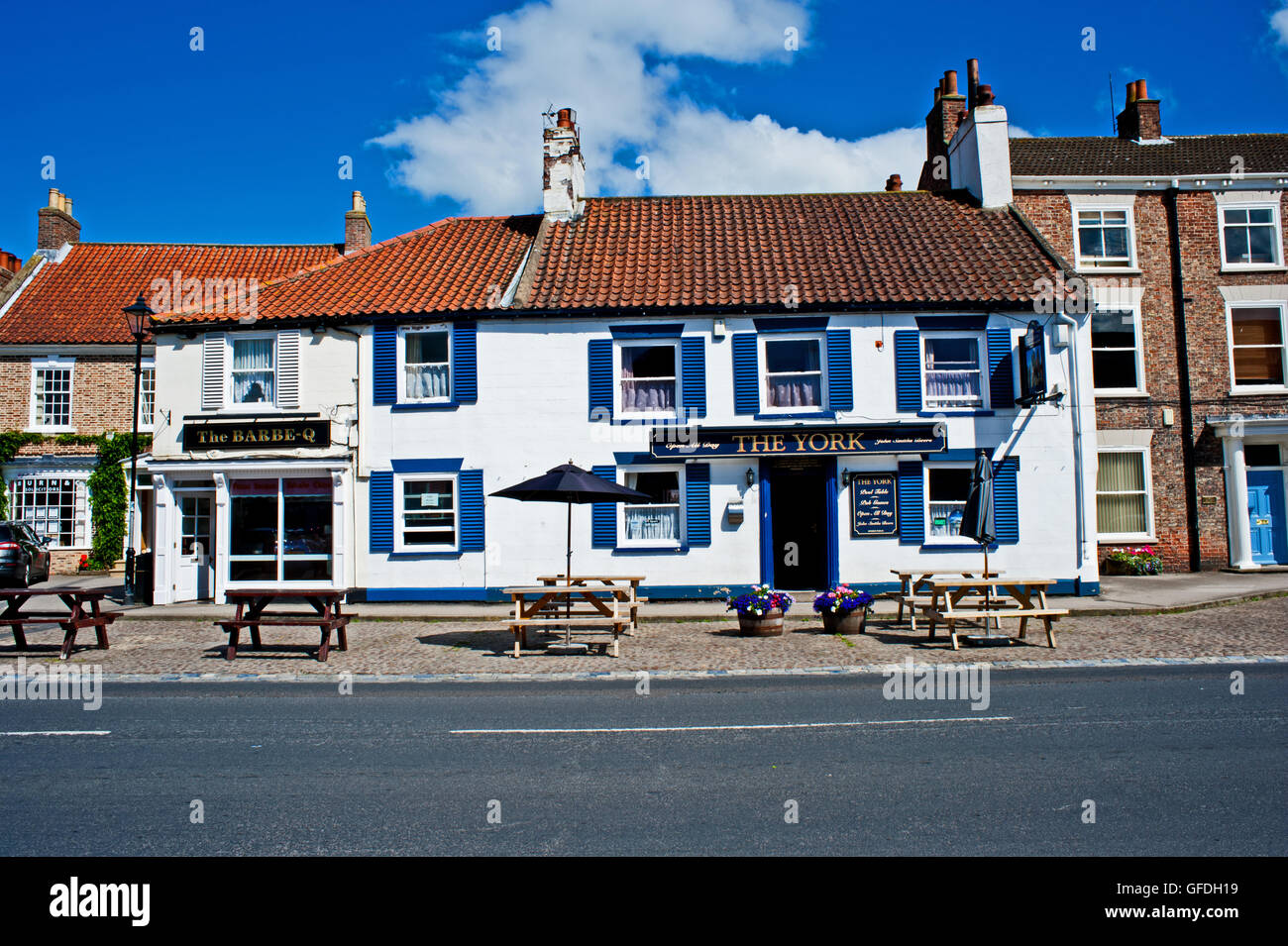 Pubs hi-res stock photography and images - Alamy