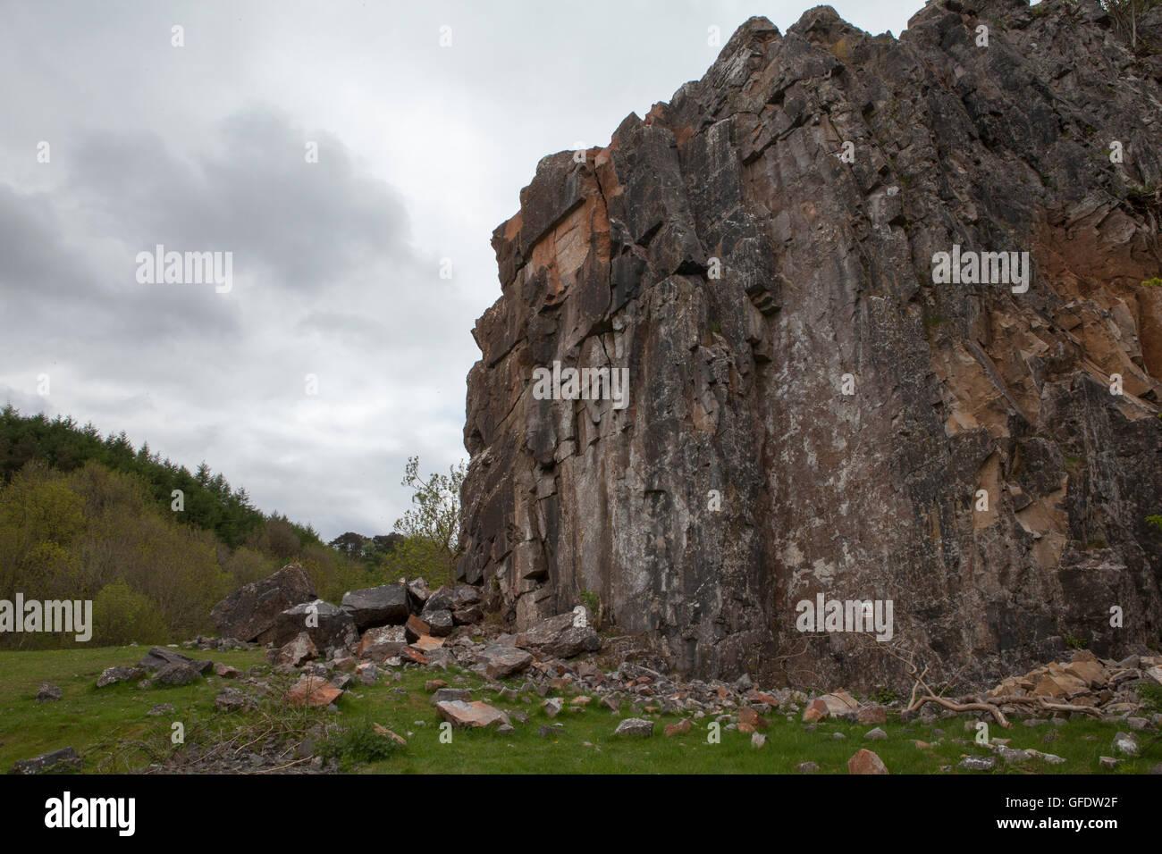 Limestone Cliffs at Cheddar Gorge Stock Photo - Alamy