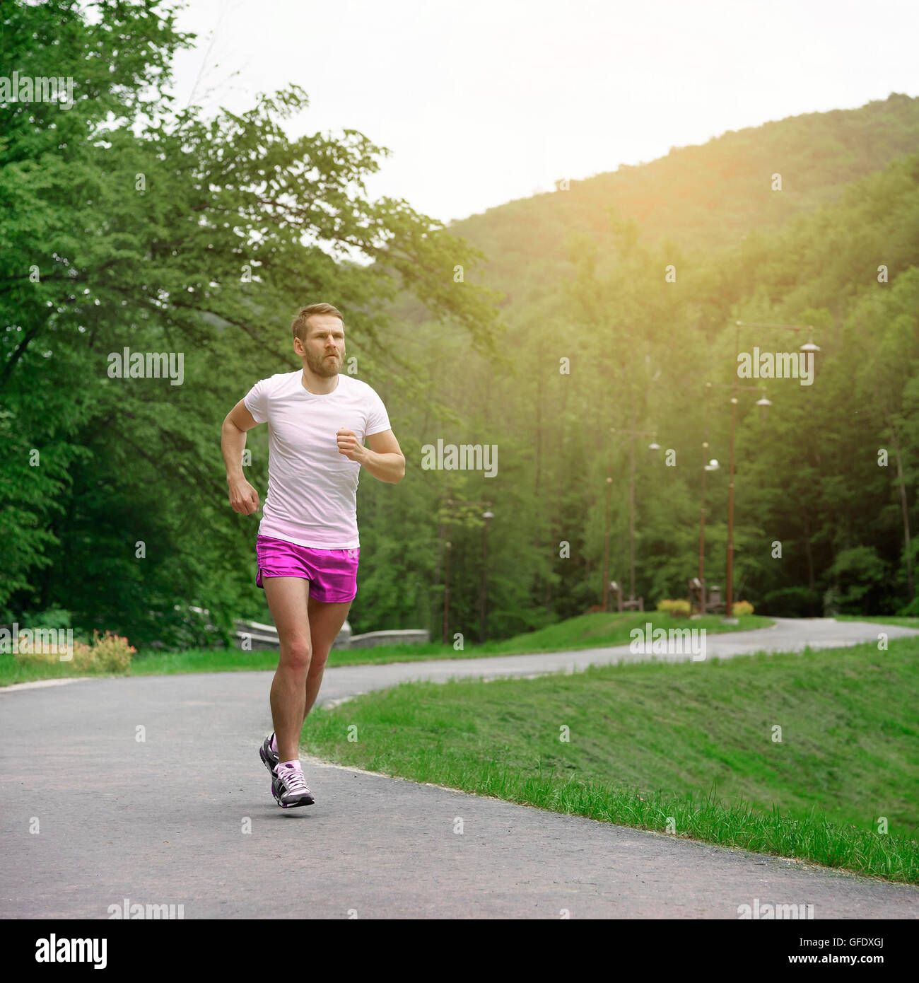 Sprinting feet hi-res stock photography and images - Alamy