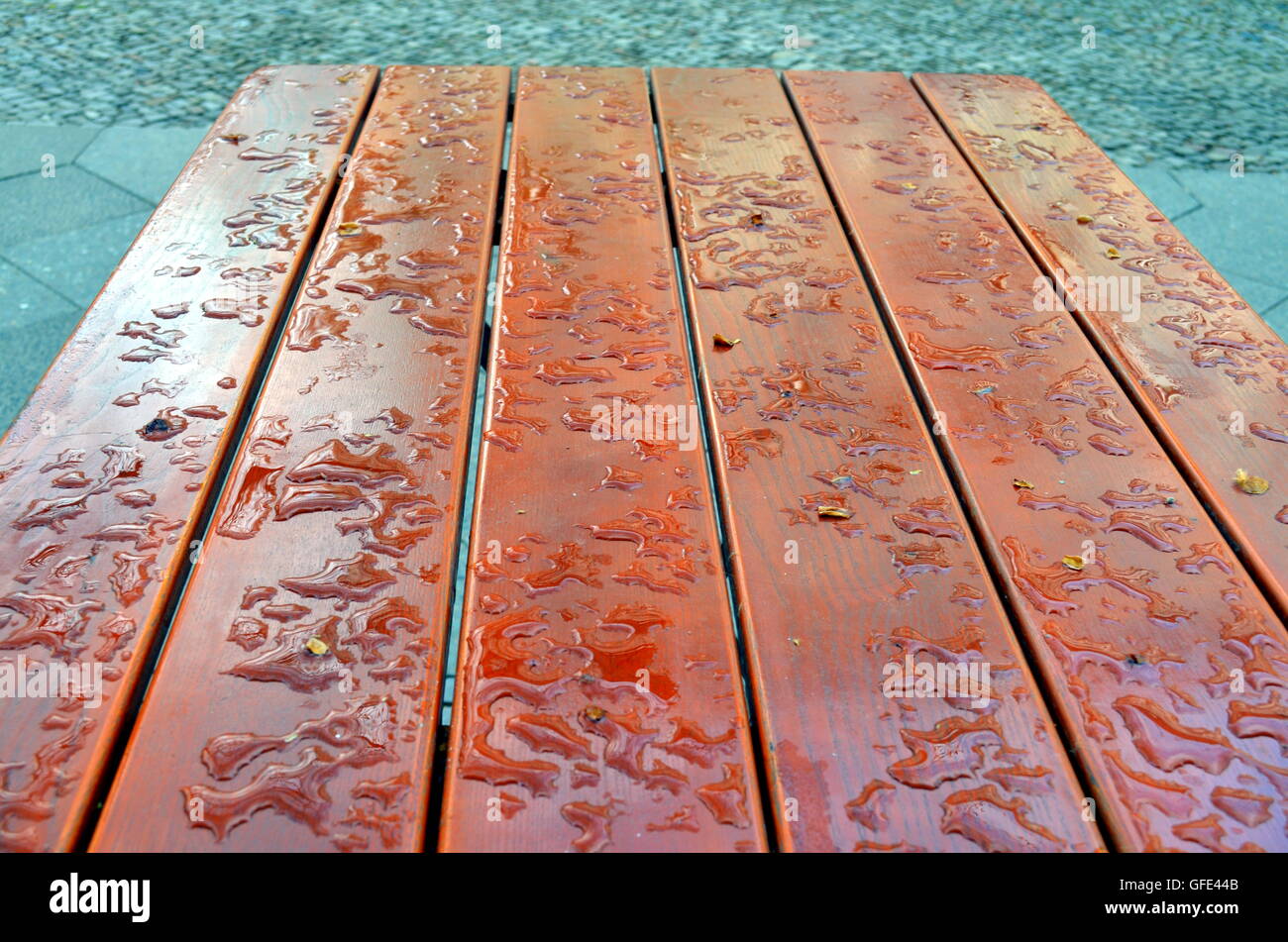 Pouring rain structure hi-res stock photography and images - Alamy