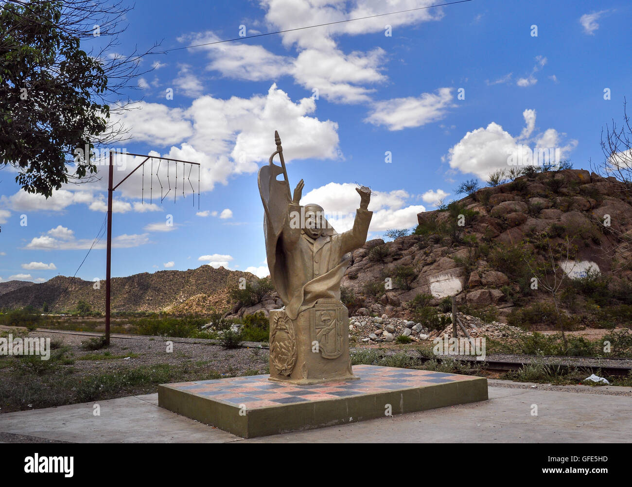 Statue beside the road Stock Photo - Alamy