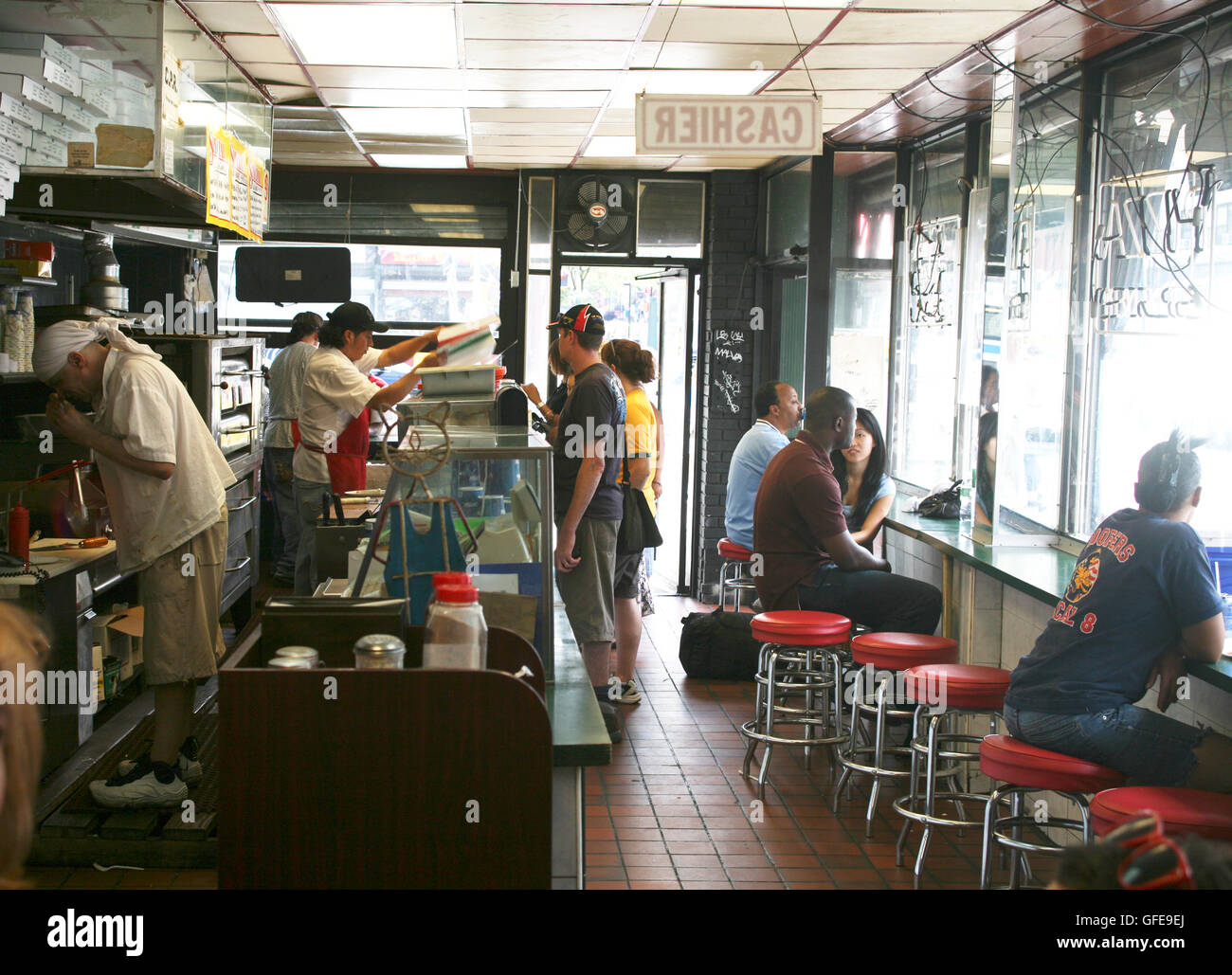 Fast food restaurant usa hi-res stock photography and images - Alamy