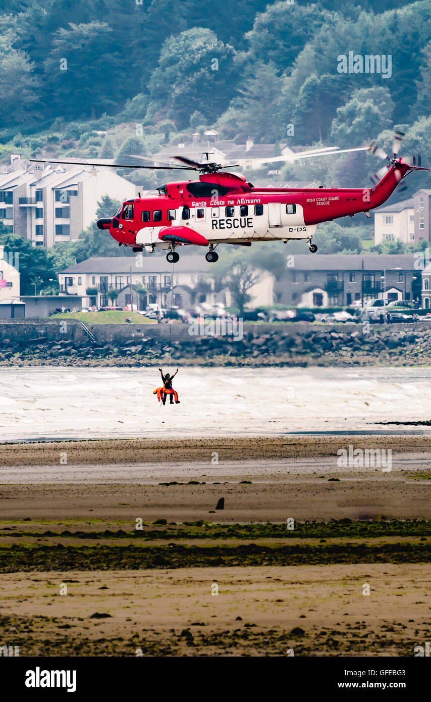 Coastguard airlift hi-res stock photography and images - Alamy