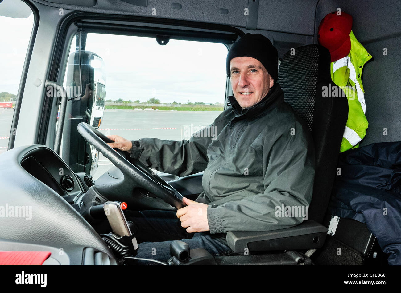 Truck driver hi-res stock photography and images - Alamy