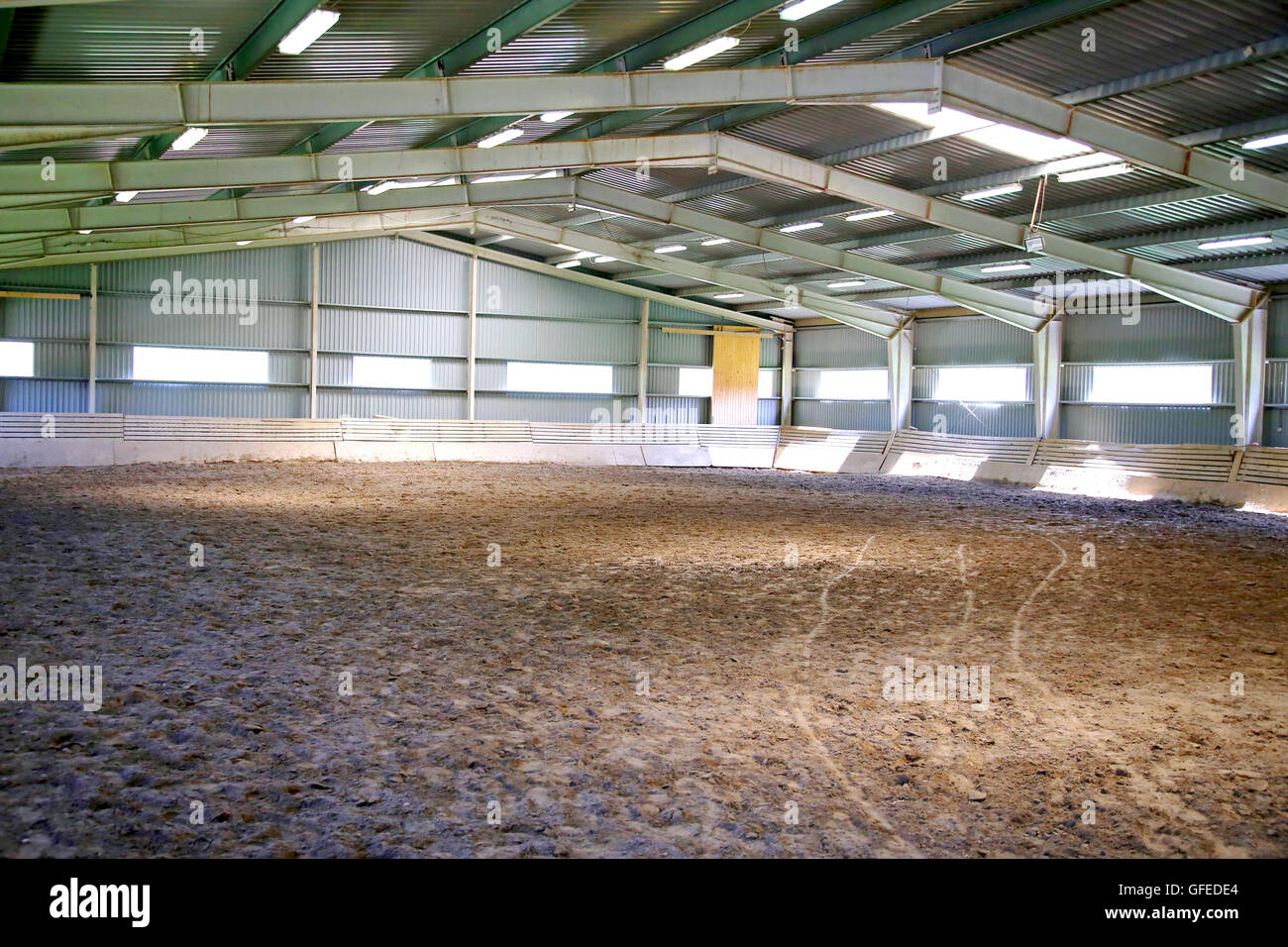 Horse training center hi-res stock photography and images - Alamy