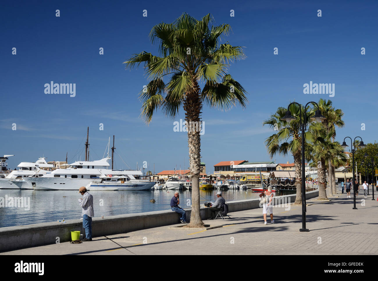 Pap boats hi-res stock photography and images - Alamy