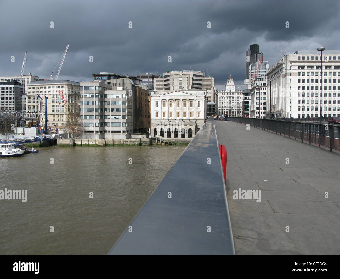 View from london bridge hi-res stock photography and images - Alamy