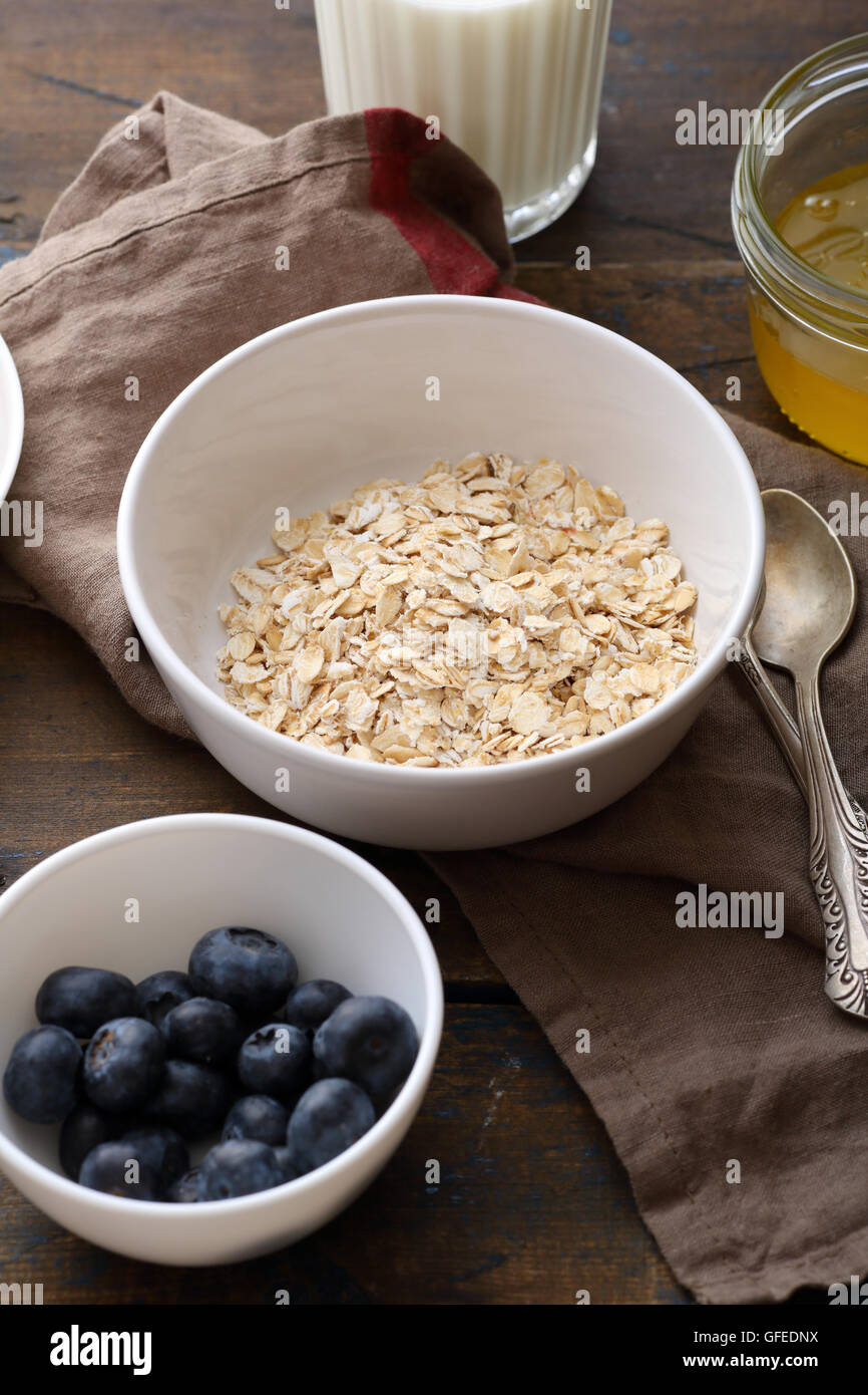 fresh raw oat flakes, healthy food Stock Photo - Alamy