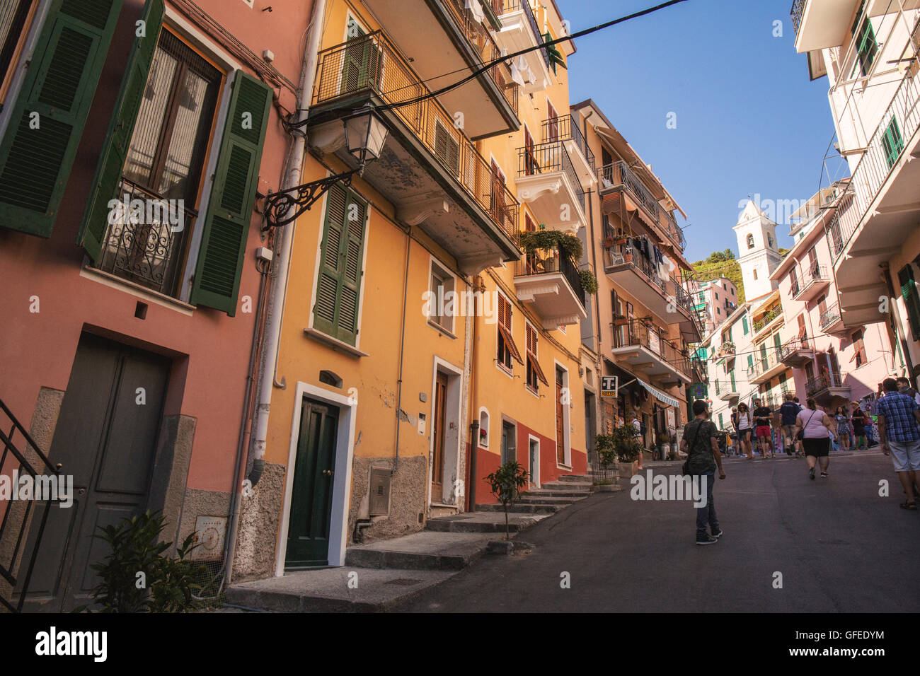 The main street into Manarola Stock Photo - Alamy