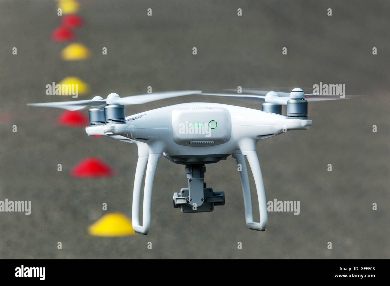 Flying drone hi-res stock photography and images - Alamy