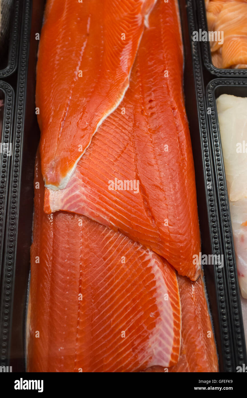 Alaskan raw salmon display at local street market Stock Photo - Alamy