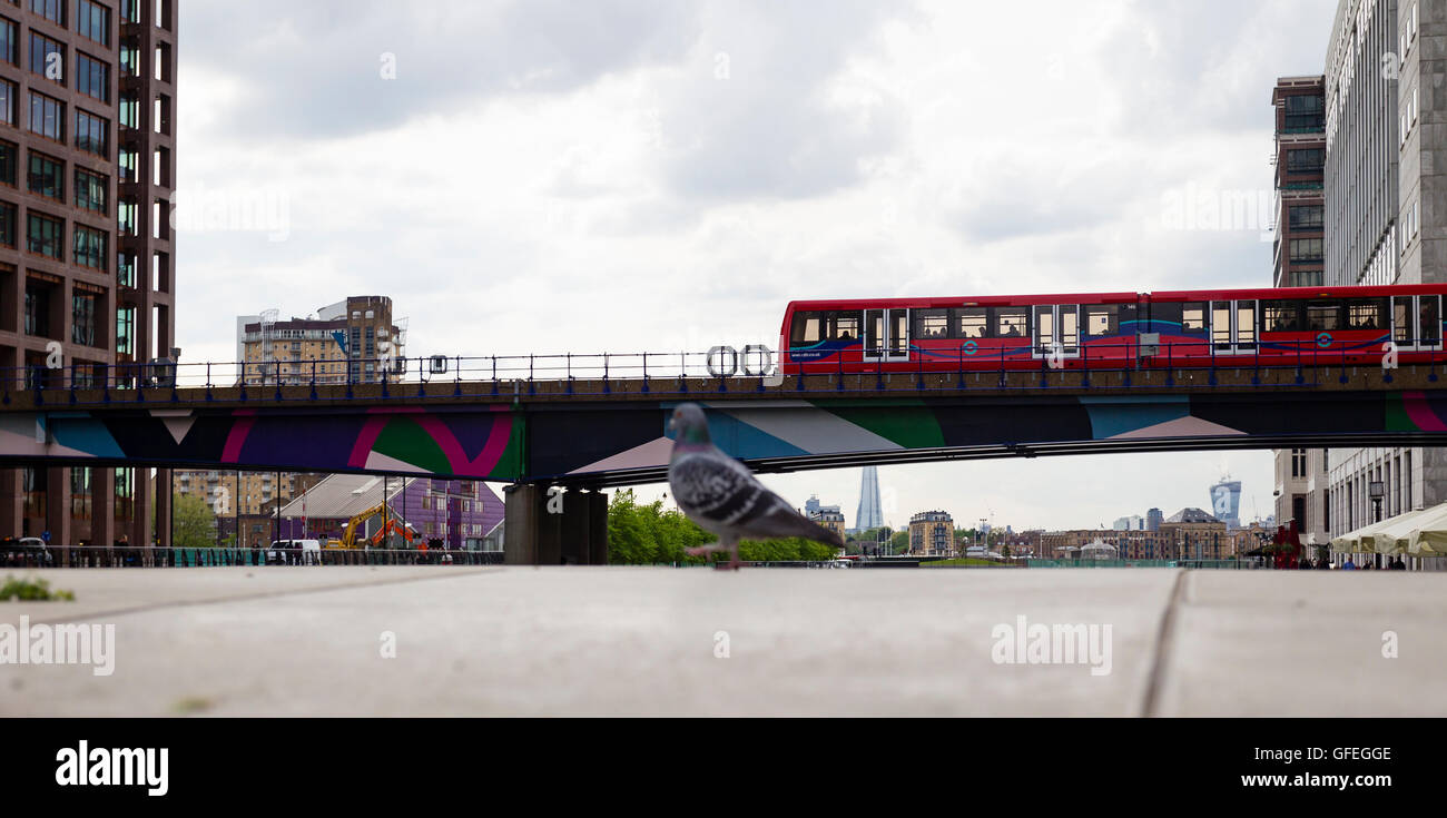Docklands light railway stations hi-res stock photography and images ...