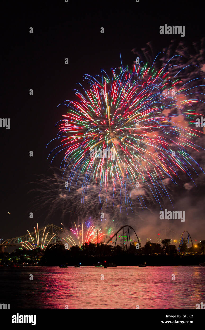 Fireworks over river reflection panorama hi-res stock photography and ...