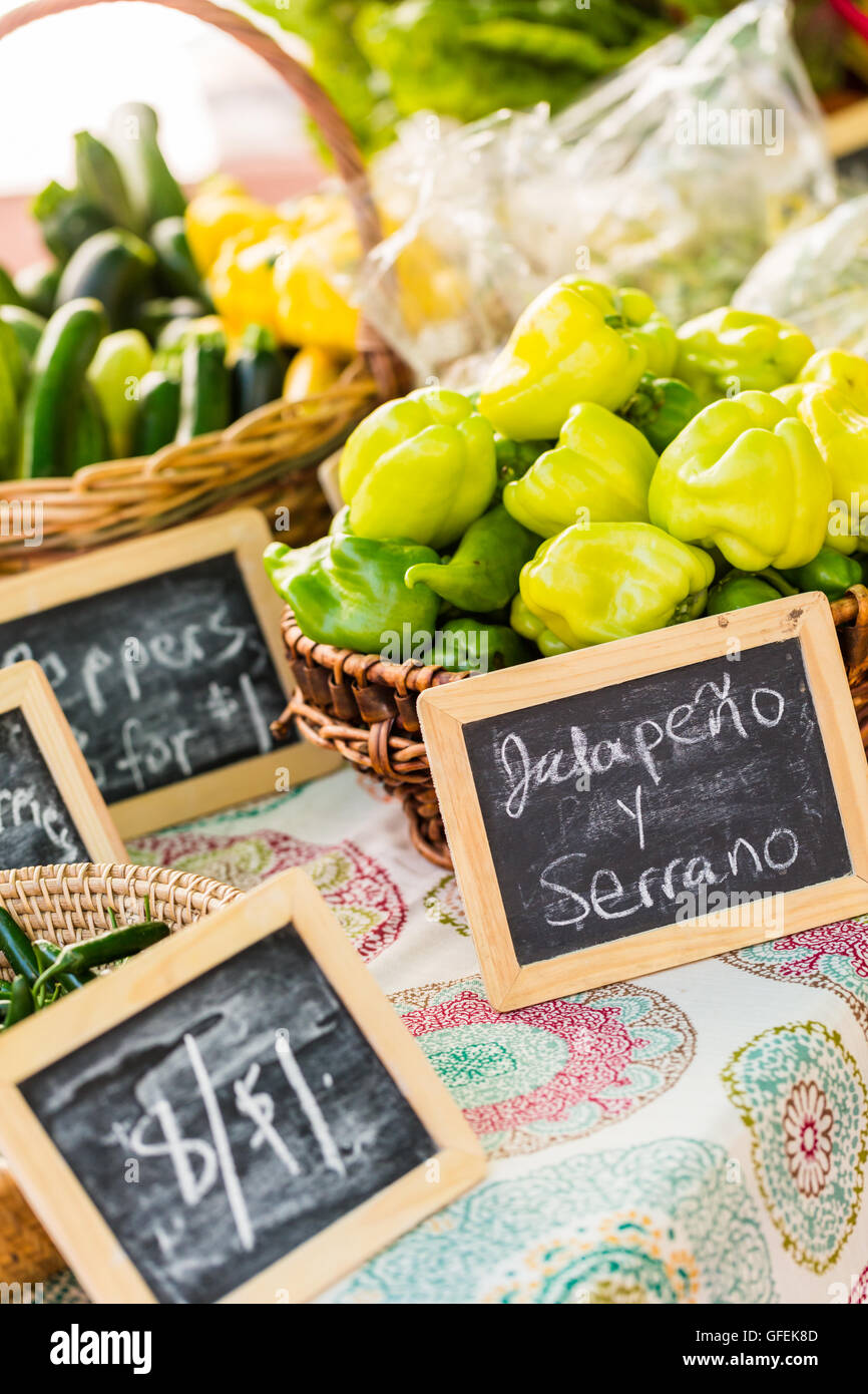 Fresh organic produce at the local farmers market Stock Photo - Alamy