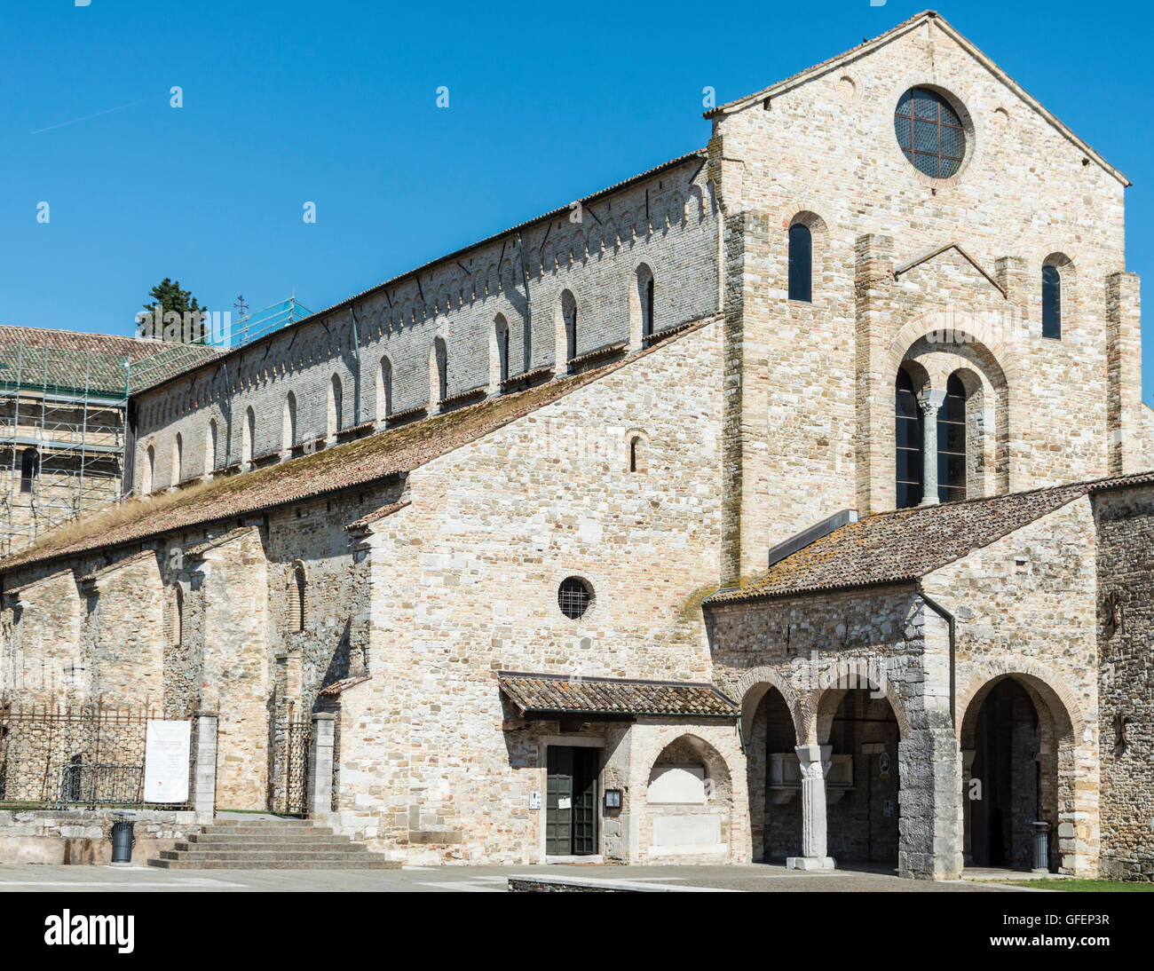 Medieval italian church hi-res stock photography and images - Alamy