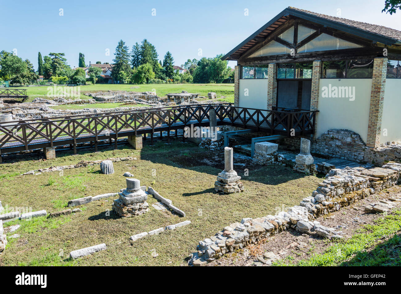 Roman ruins landscape in an italian archaeological site Stock Photo - Alamy