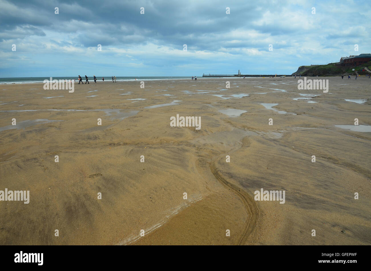 Whitby beach hi-res stock photography and images - Alamy