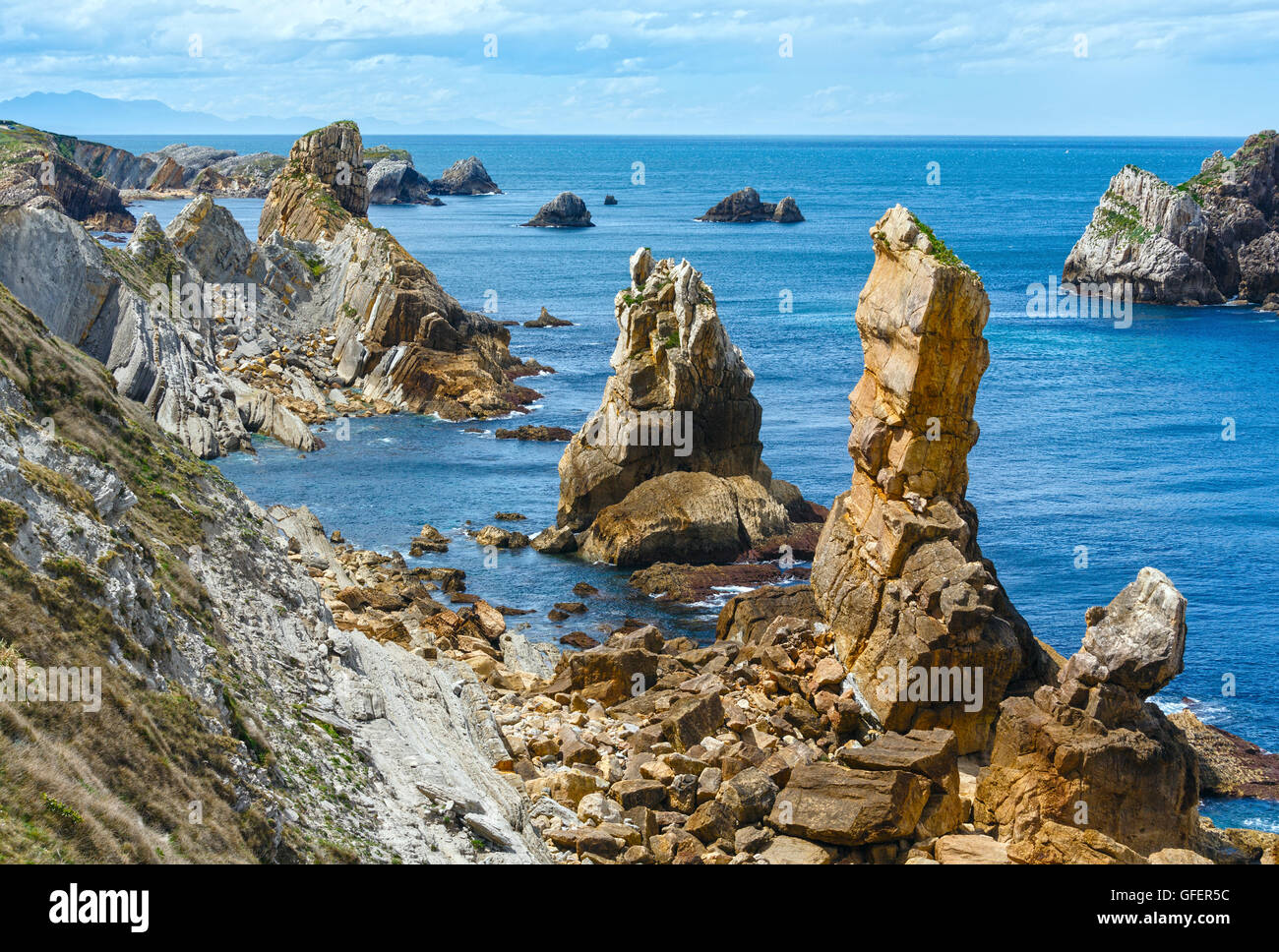 Atlantic ocean rocky coastline near Portio Beach (Pielagos, Cantabria ...