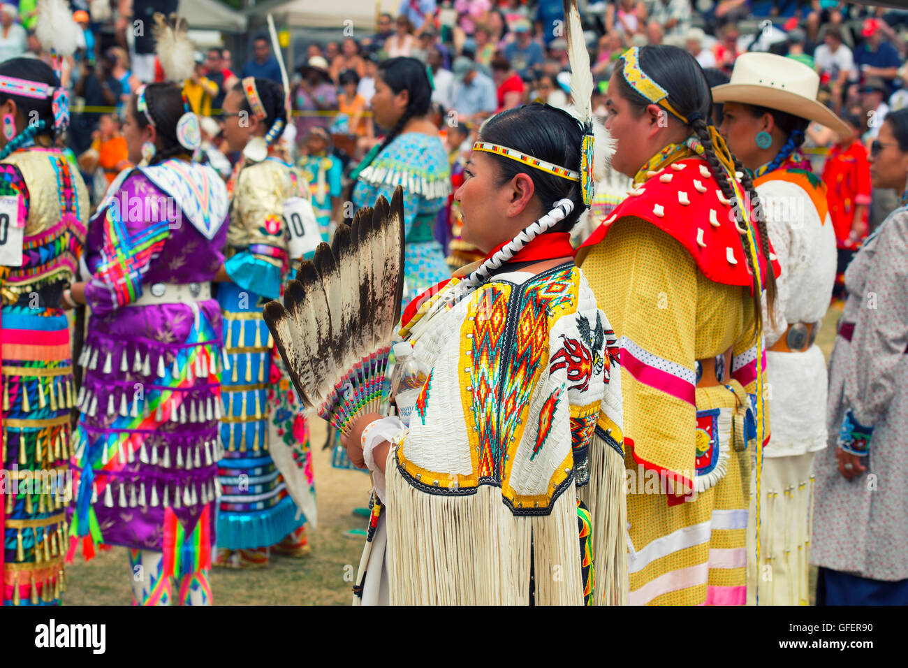 Pow wow Native Female Dancers in Traditional Regalia Six Nations of the ...