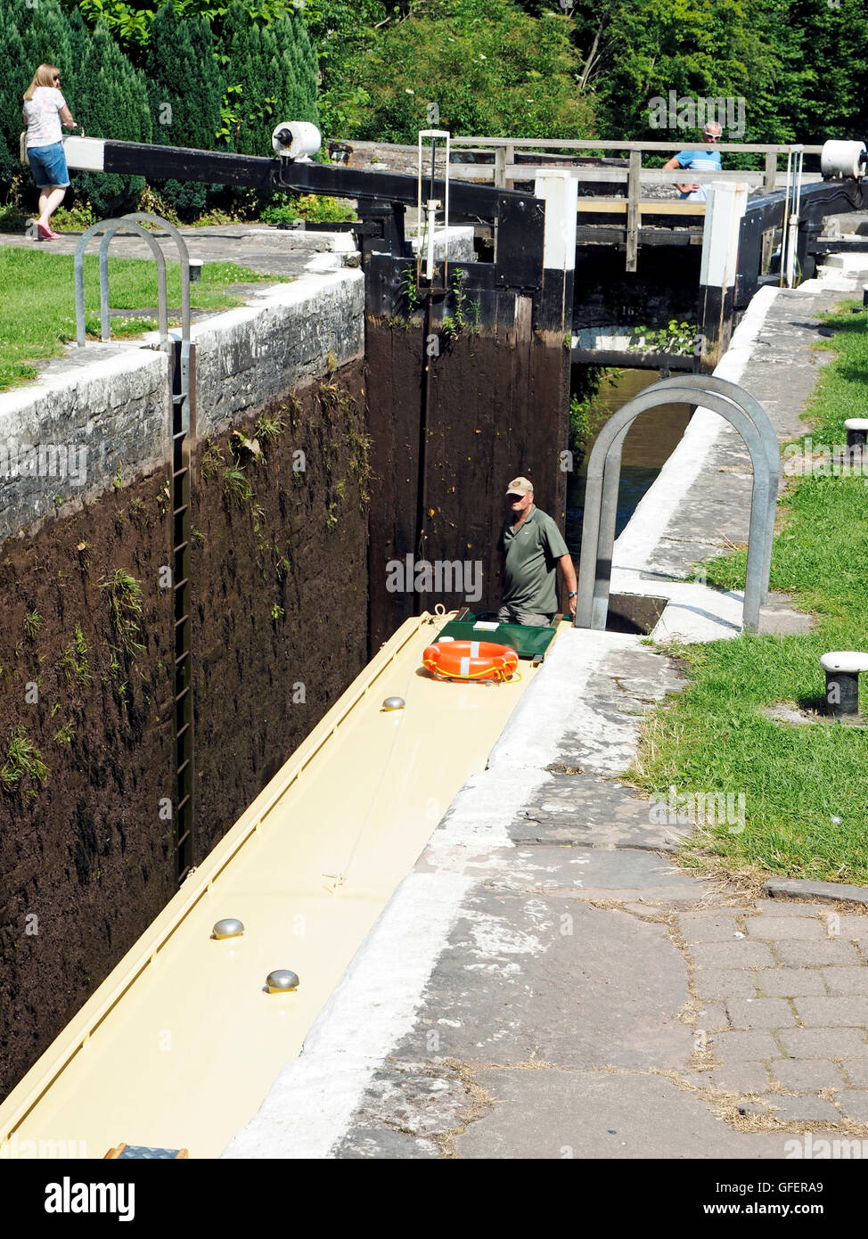 Brynich lock on canal hi-res stock photography and images - Alamy