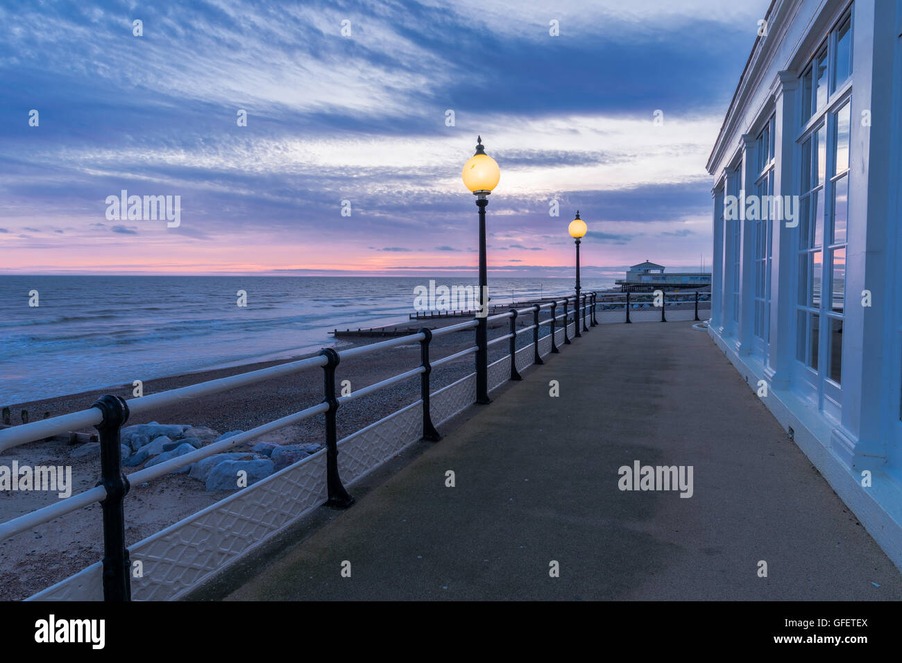 Worthing cafe at pier Stock Photo - Alamy
