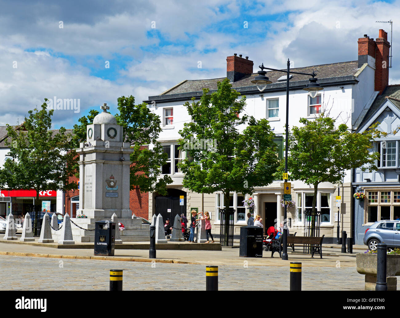 Beastfair Square, Pontefract, West Yorkshire, England UK Stock Photo ...