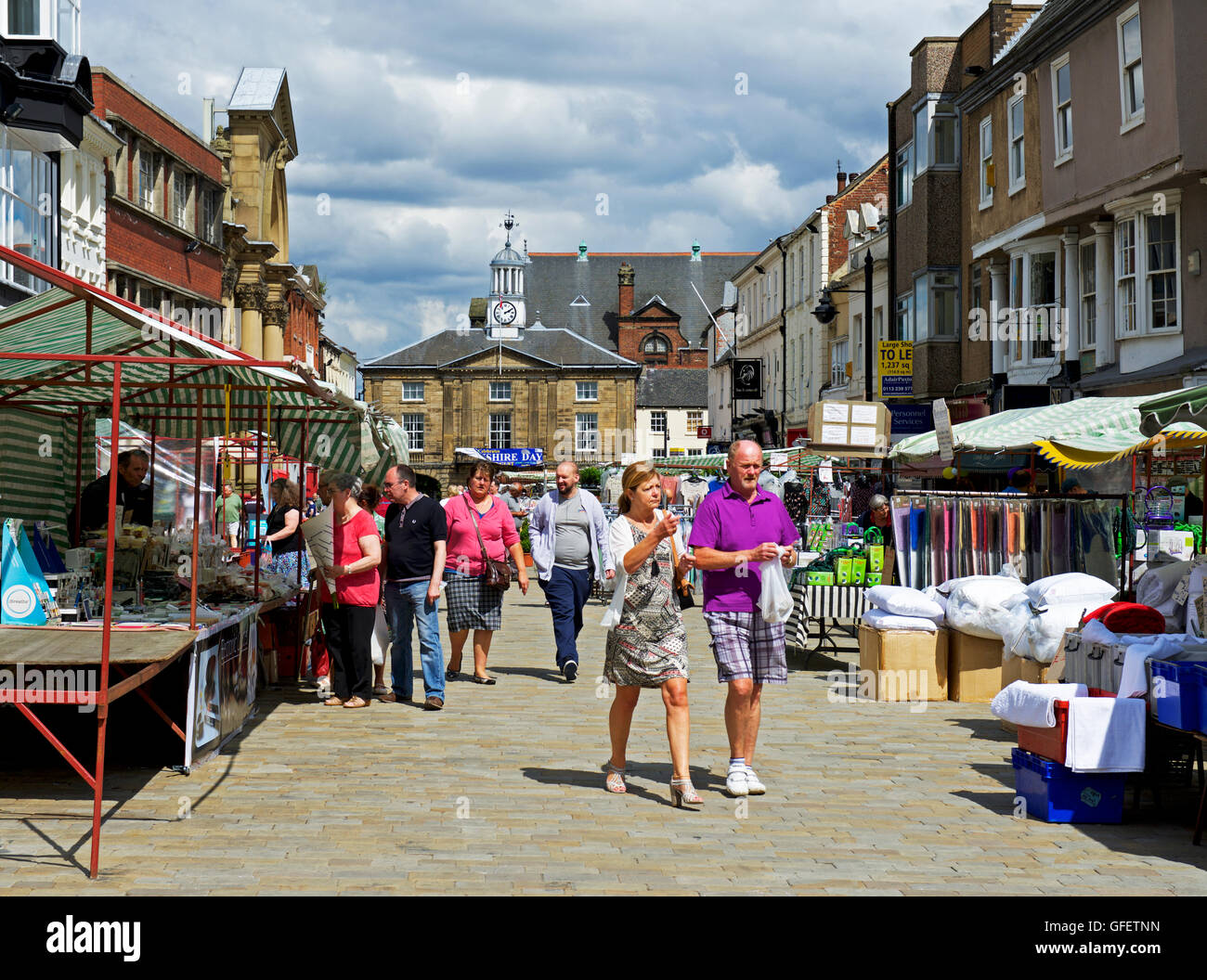 Street market in Pontefract, West Yorkshire, England UK Stock Photo - Alamy