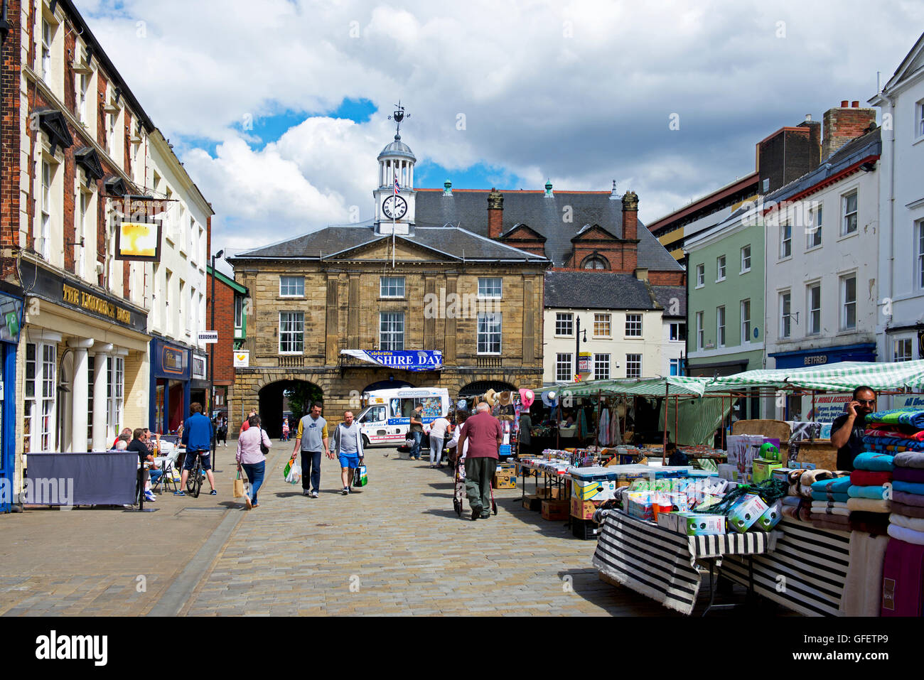 Street market in Pontefract, West Yorkshire, England UK Stock Photo - Alamy