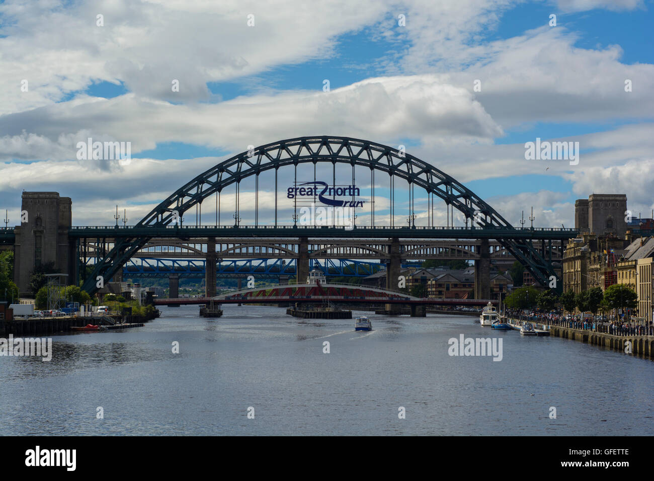 Newcastle upon tyne bridges hi-res stock photography and images - Alamy