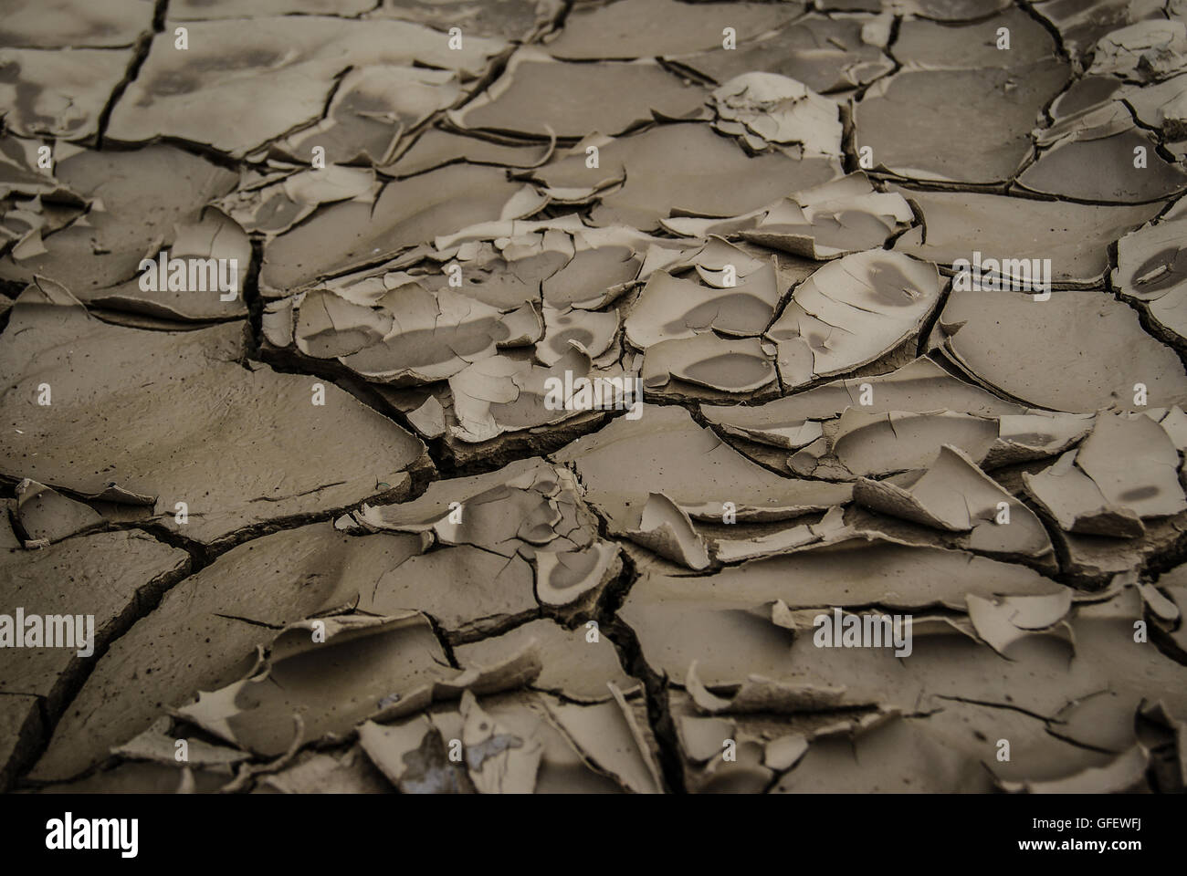 Mud cracks hi-res stock photography and images - Alamy