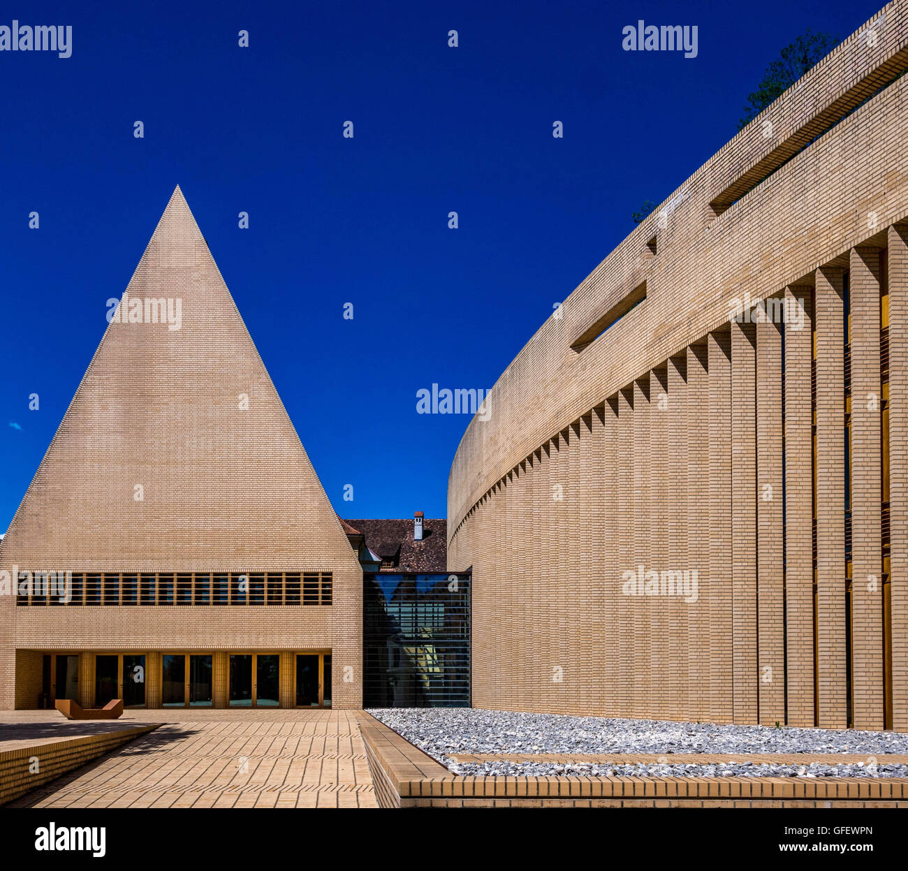 Government building liechtenstein hi-res stock photography and images ...