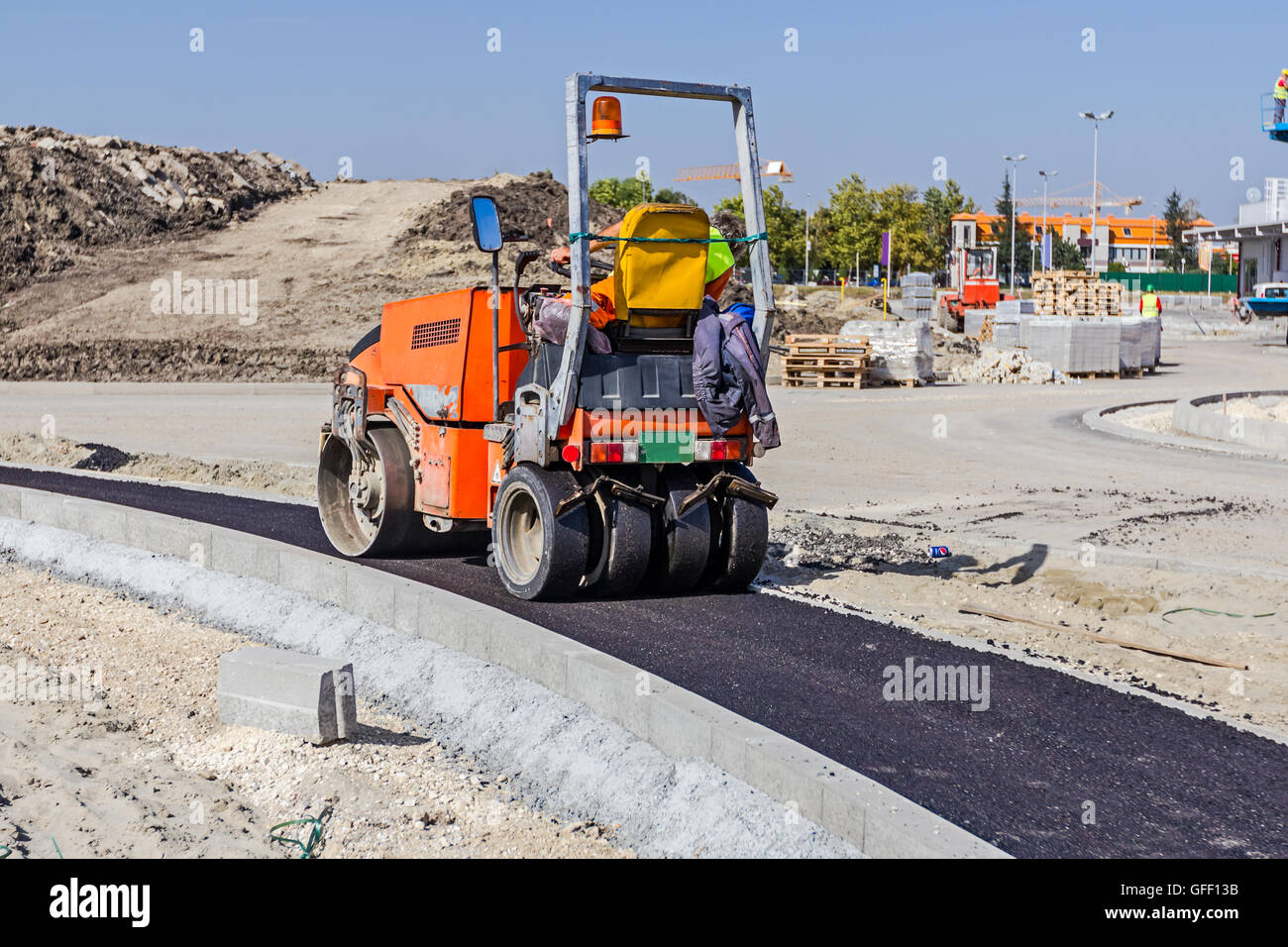 Asphalt spreading machine High Resolution Stock Photography and Images ...