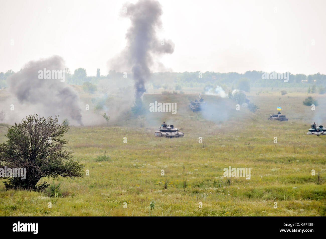 Main battle tank firing range hi-res stock photography and images - Alamy