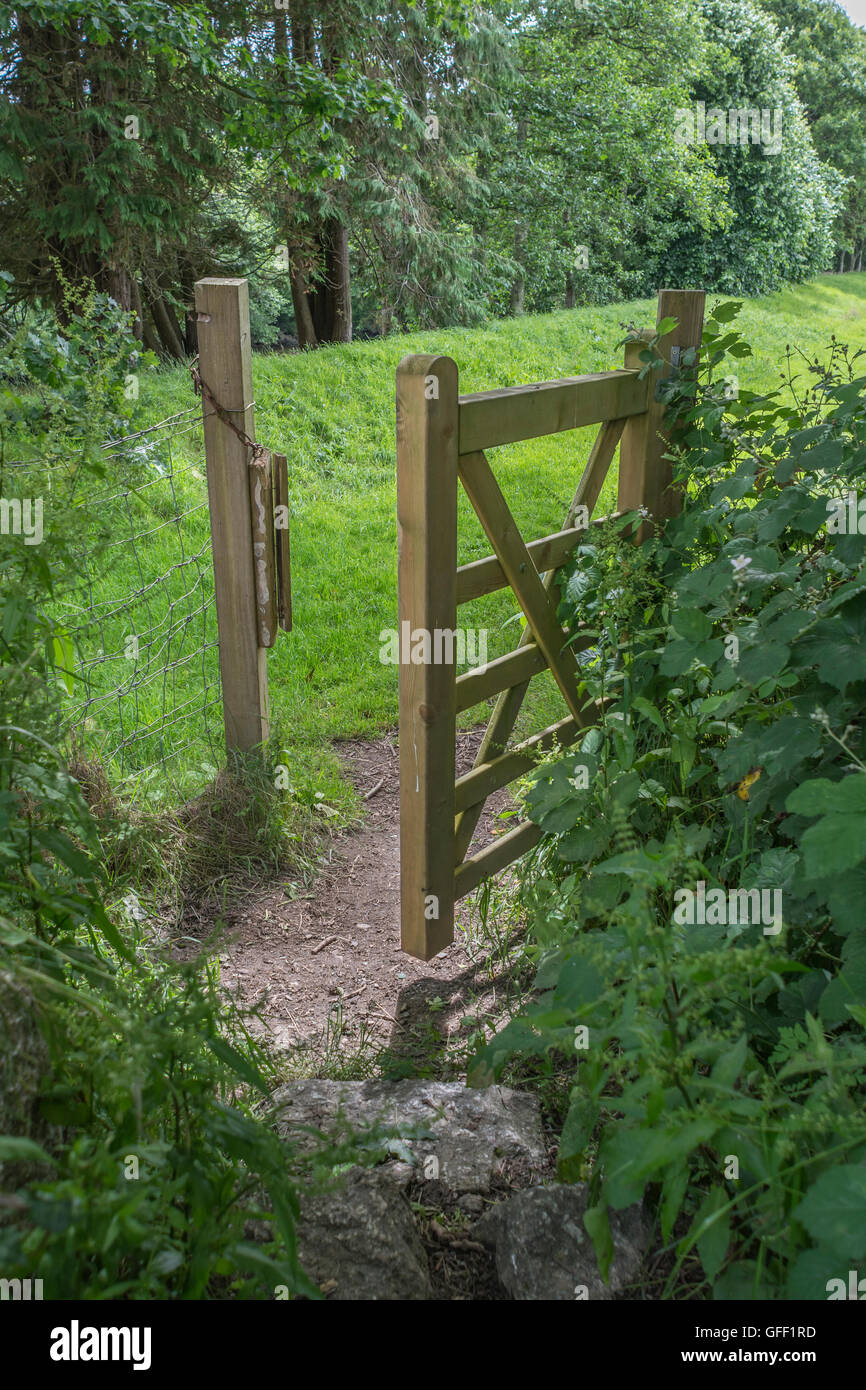 Gateway metaphor hi-res stock photography and images - Alamy