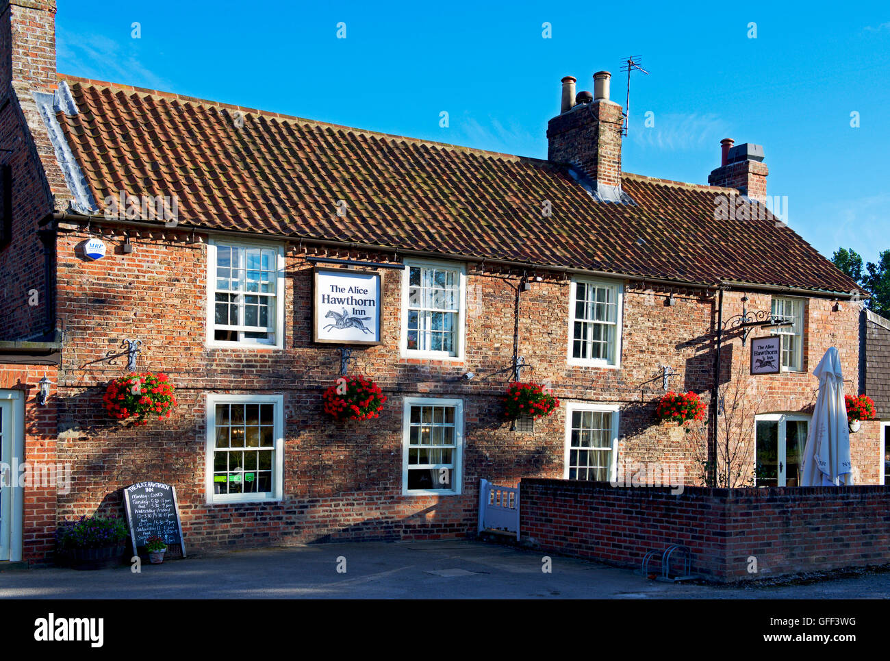 Alice hawthorn pub york nun monkton hi-res stock photography and images ...