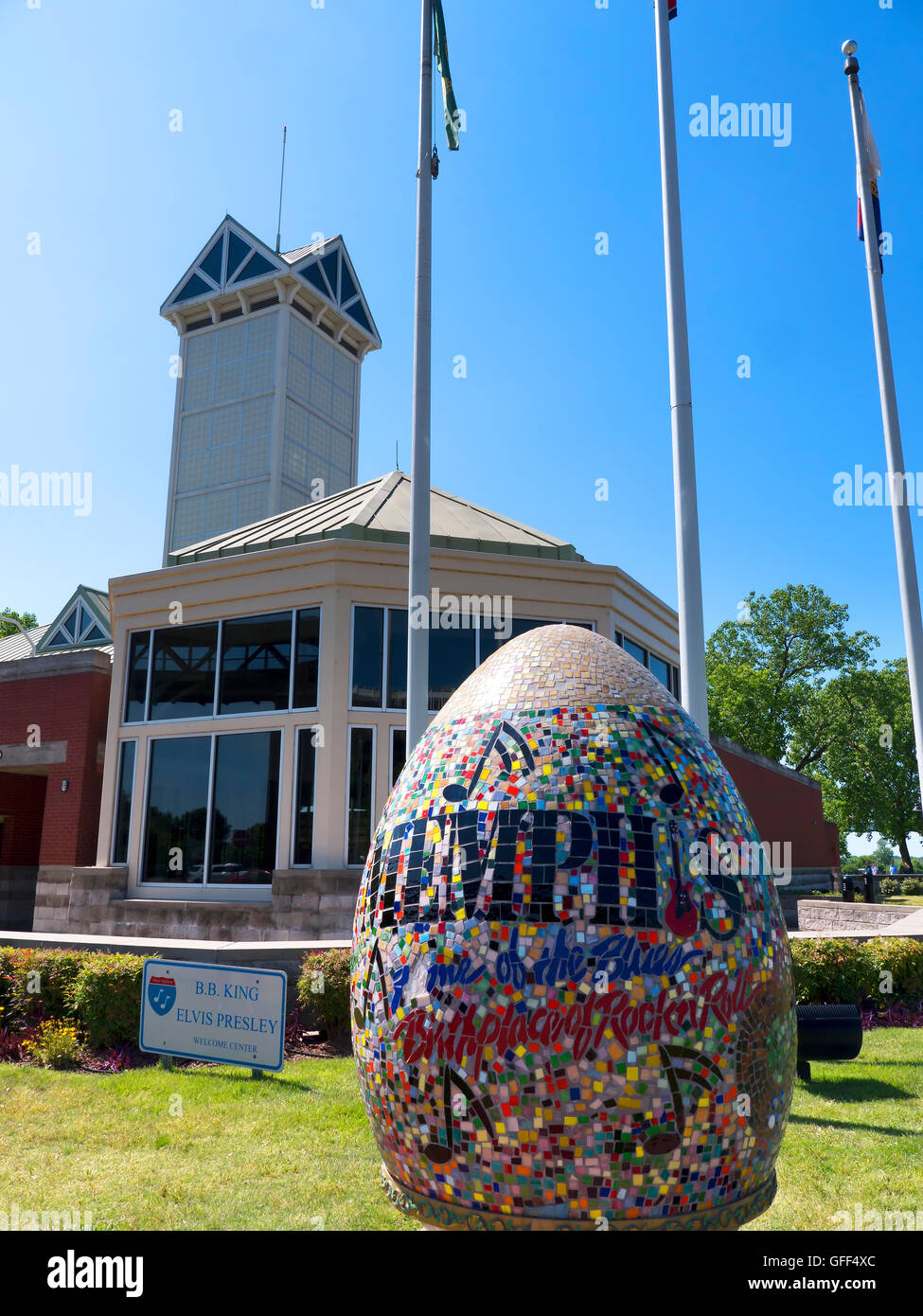 Mosaic Egg at the Tennessee State Welcome Centre in Memphis USA Stock ...