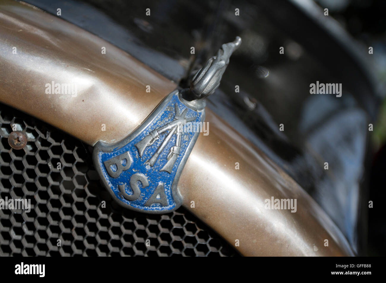 Honeycomb radiator hi-res stock photography and images - Alamy